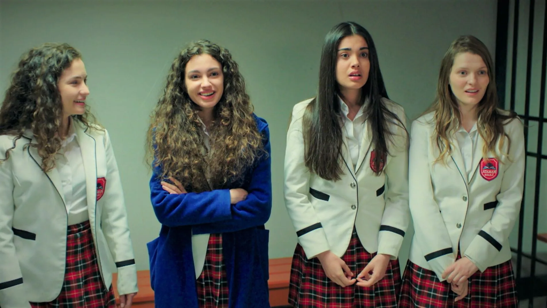 En el último capítulo de ‘Hermanos’: ¡El chantaje de Emir llega a su ...