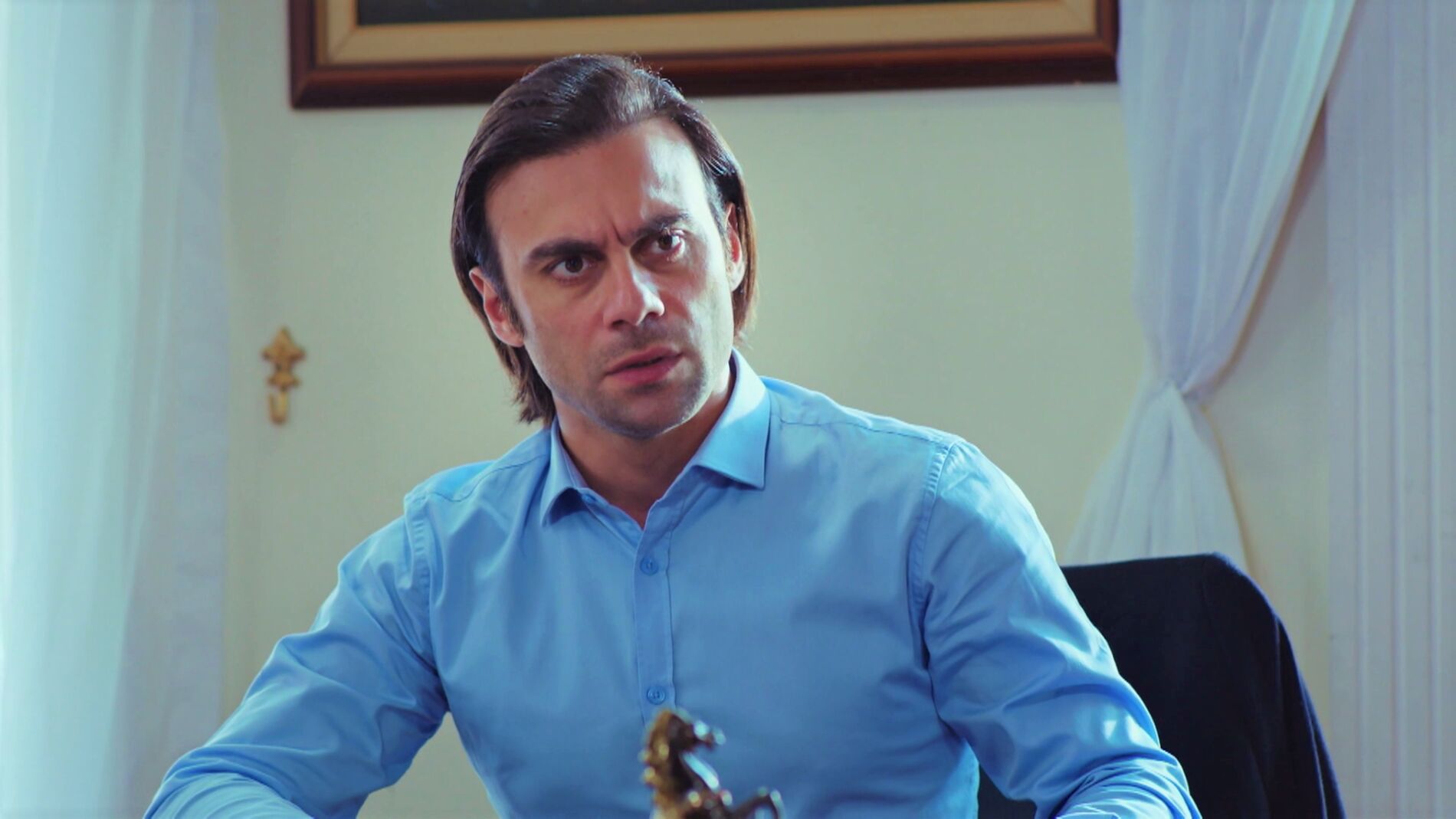 Se descubre al hombre del que Leyla huía, el señor Himli... ¿Qué ...